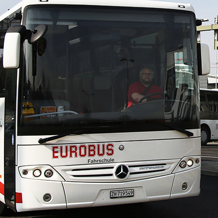 Busfahrschule: Prüfung Kat. D und CZV-Kurse - Aus- und Weiterbildung ...